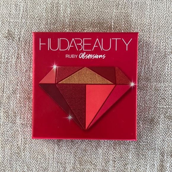 HUDA BEAUTY | Makeup | Nwt Huda Beauty Ruby Obsessions Eyeshadows ...